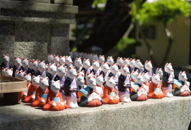 3 Must-tries on Fushimi Inari Temple & Inari Sushi Roll